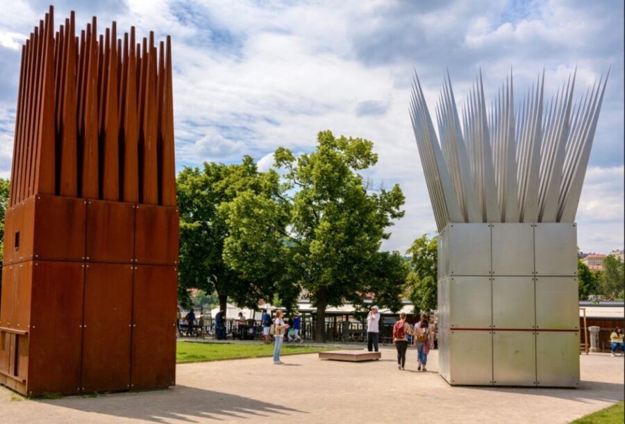 Prague: Half-Day City Highlights Walking Tour - The Value of a Guided Tour in Prague