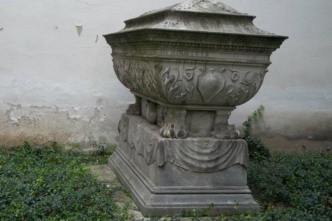 Prague Jewish Quarter Private Half-Day Walking Tour - Who Should Consider This Tour?