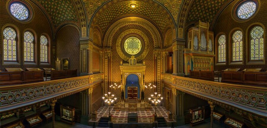 Prague Jewish Quarter Tour in French with Monuments Entrance - Considerations