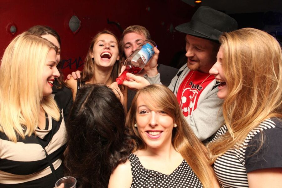 Prague: New Year's Eve Pub Crawl & Karlovy Lazne Club Entry - Who’s This Tour Best Suited For?