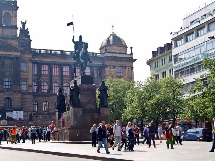 Prague: Old, New, and Jewish Towns Guided Walking Tour - What the Reviews Say