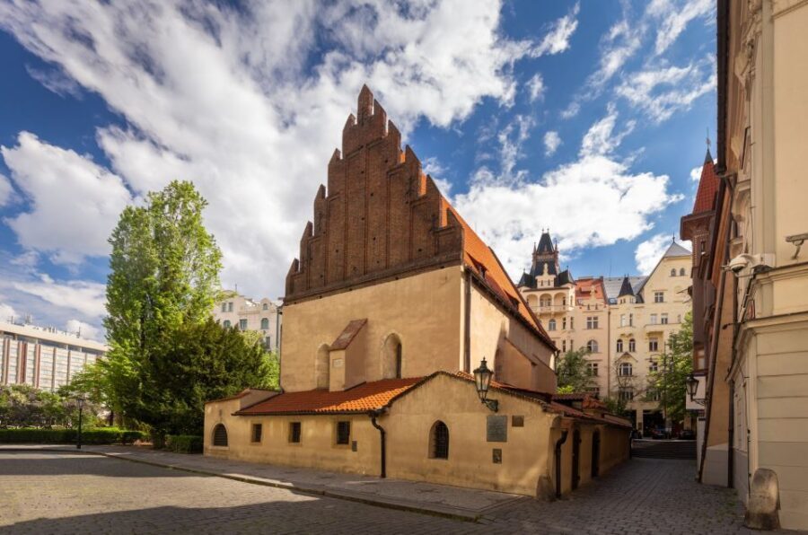 Prague: Old Town Highlights Private Guided Walking Tour - Discovering the Baroque and Hidden Corners