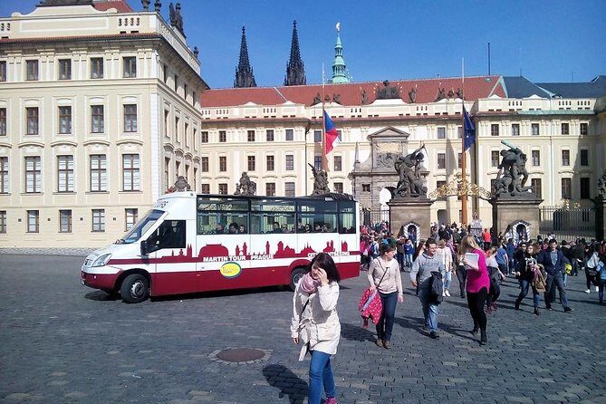 Prague Orientation 1-Hour Bus Tour - Deep Dive: Itinerary Breakdown and Highlights