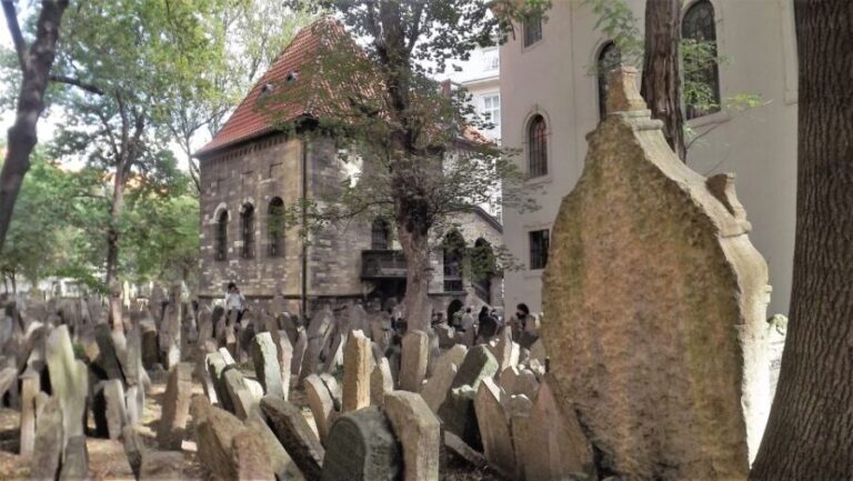 Prague: Prague Castle, Jewish Quarter, Clock Tower Admission - The Practical Aspects of the Tour