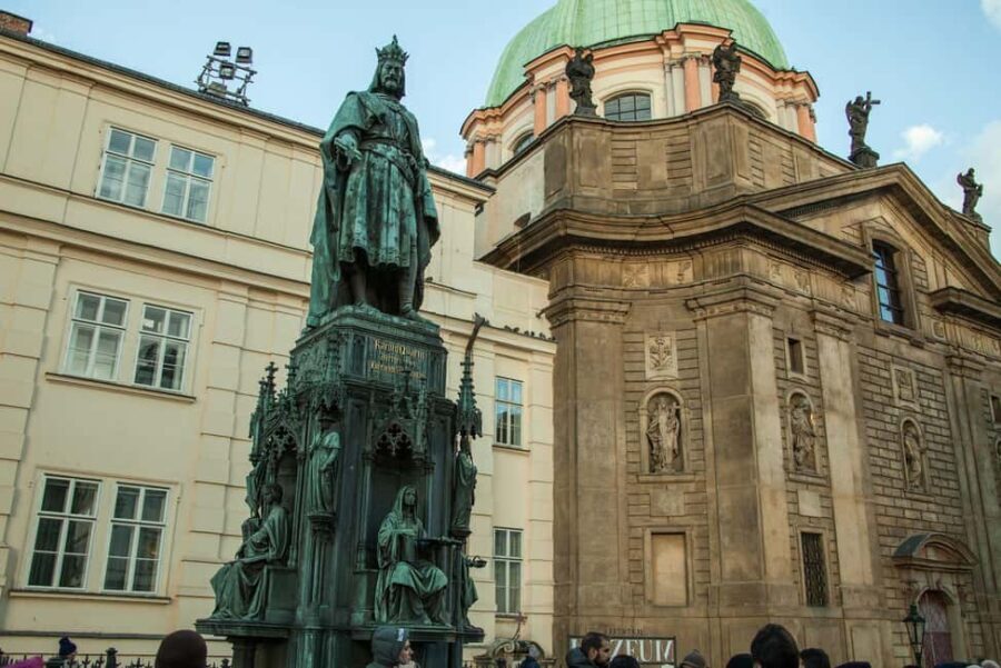 Prague: Prague Castle Walking Tour with Golden Lane in German - The Sum Up: Who Will Appreciate This Tour?