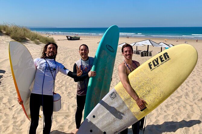 Priv Half Day Surf_full gear round & round trip transport_Lisbon - FAQs