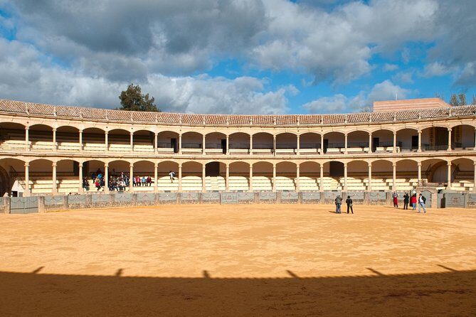 Private 3 hours Walking Tour of Ronda with official tour guide - What to Expect in Terms of Logistics and Experience