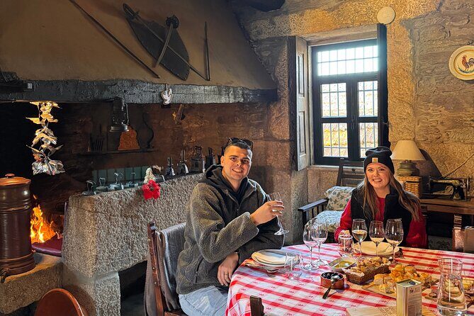 Private 4wd adventure in DE Douro: lunch, wine tasting and boat - What Makes This Tour Stand Out?