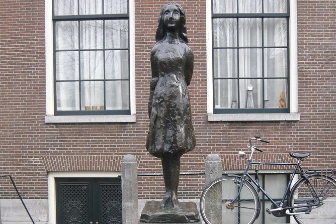Private Amsterdam WW2 walking tour - Who Should Consider This Tour?