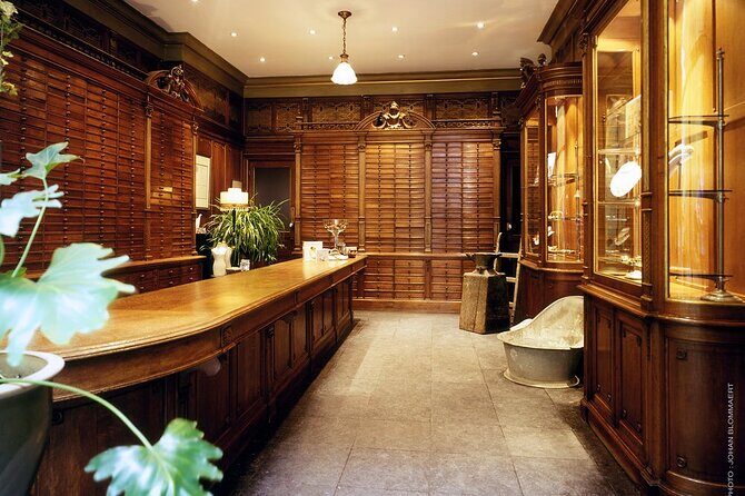 Private Antwerp's Diamonds and Jewellery Old City Center Historic Tour - Why This Tour Excels