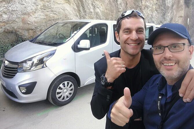 Private Barcelona and Park Güell Tour with hotel Pick-up - The Itinerary Breakdown: What You Can Expect