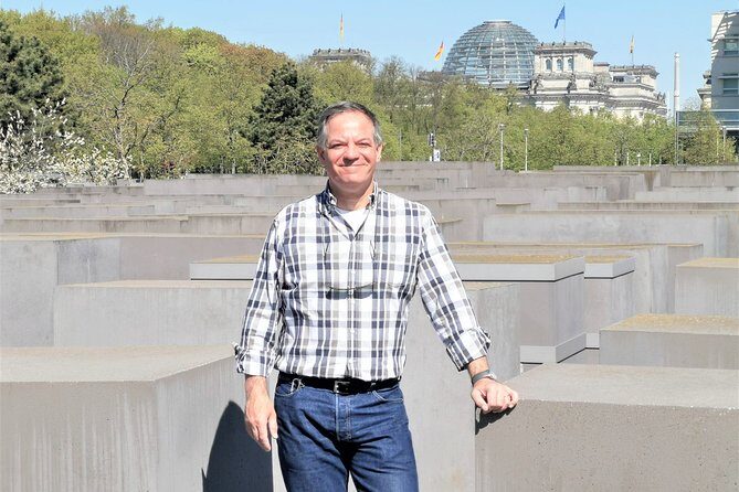 Private Berlin tour by car: 3 hours Highlights > 1 to 6 people - Price and Value
