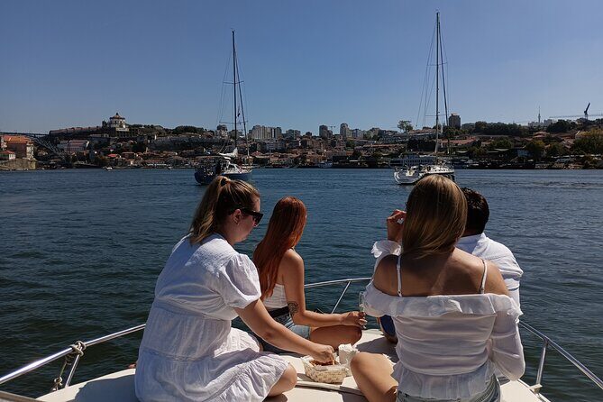 Private Boat Tour 6 Bridges and Ribeira option Sunset up to 6px - Vila Nova de Gaia and Riverside Highlights