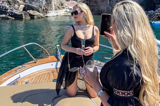 Private Boat Tour in Portofino Natural Reserve or Cinque Terre - The Experience: What Travelers Say