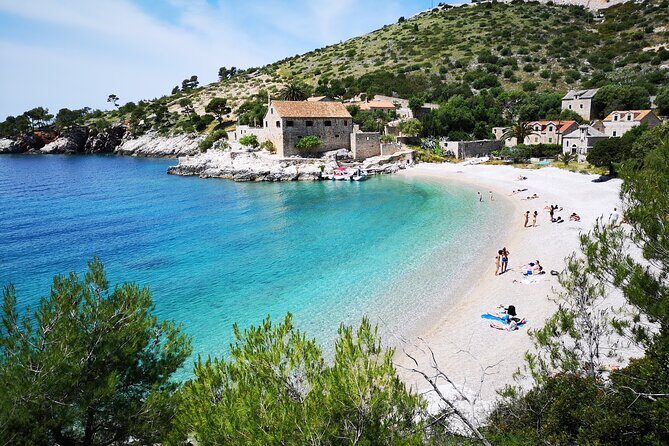 Private boat tour of Red rocks & Pakleni islands - Detailed Breakdown of the Itinerary