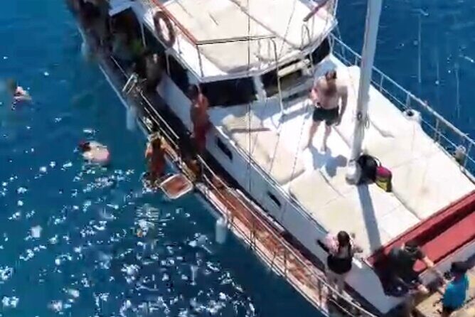 Private Boat Trip with lunch & island stops - The Crew and Service