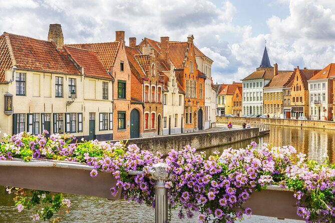 Private Bruges Iconic Sites and Chocolate Tasting Tour - Who Will Love This Tour?