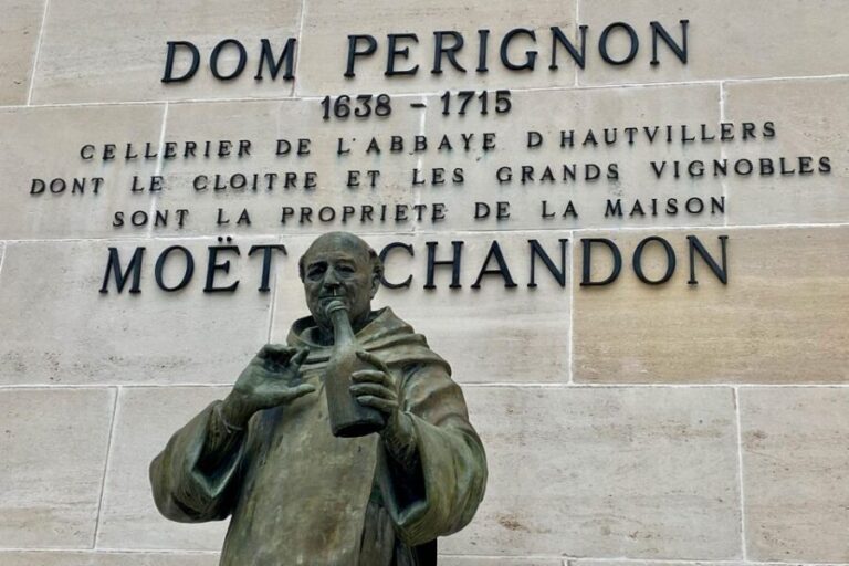 Private Champagne Moet et Chandon Veuve Clicquot by Mercedes - Why This Tour Is a Smart Choice