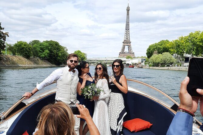 Private cruise in Paris - Practical Details: What Travelers Should Know