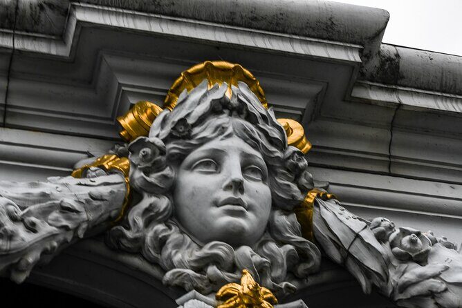 Private Cruise to Discover Paris - The Experience on Board