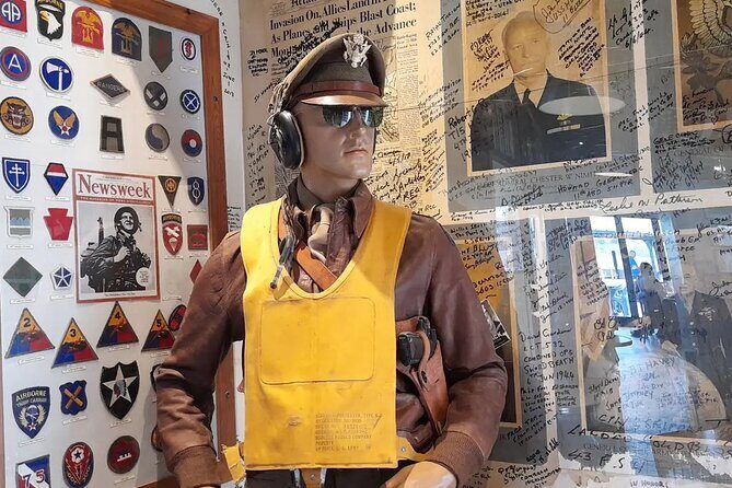 Private D-Day Landing Beaches - Bayeux or Caen - Pointe du Hoc: Cliffs of Courage