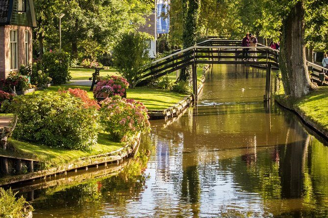 Private Day Trip from Amsterdam to Giethoorn including boat tour - What Makes This Tour Stand Out?