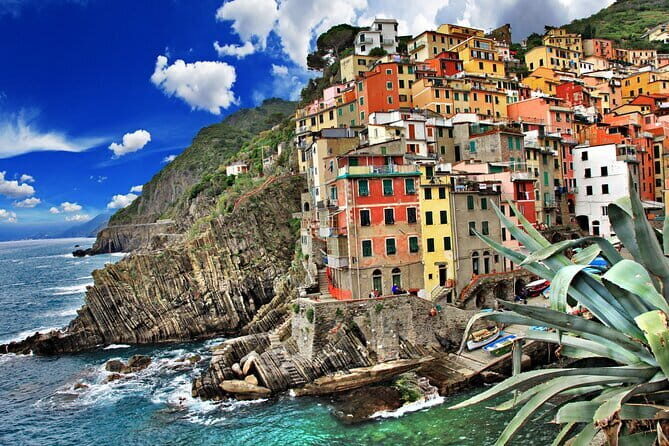 Private Day Trip to Cinque Terre and Pisa from Florence - The Experience: What Makes It Stand Out