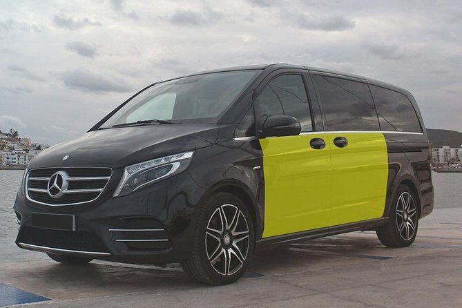 Private Departure Transfer: Barcelona Hotels to El Prat International Airport - The Vehicle Experience