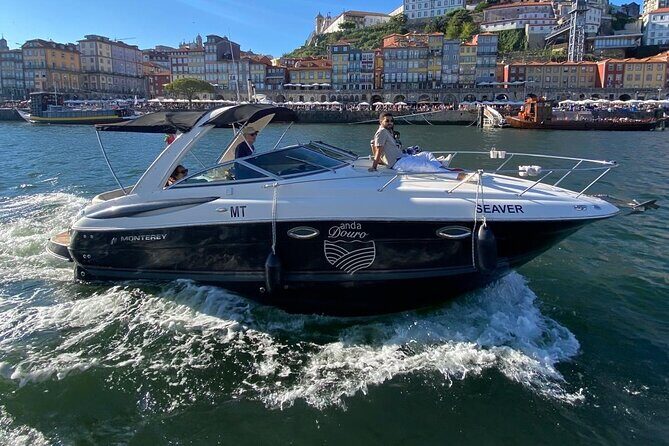 Private Douro navigation with local flavors - Key Points