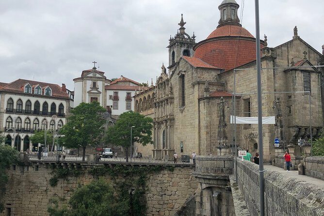 Private Douro Valley Tour Includes Wine Tasting and Boat Tour - Practical Considerations