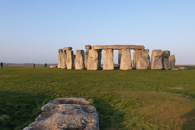 Private driver guided tour Stonehenge - How the Tour Balances Cost and Value