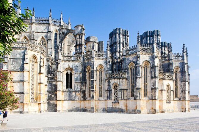 Private Full Day Tour of Óbidos, Nazaré and Batalha - How This Tour Adds Value