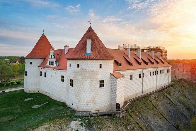 Private Full-Day Trip to Hill of Crosses, Rundale Palace & Bauska - What Sets This Tour Apart?