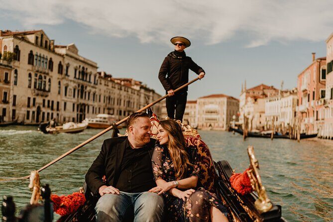 Private Gondola Ride with Professional Photographer in Venice - The Sum Up