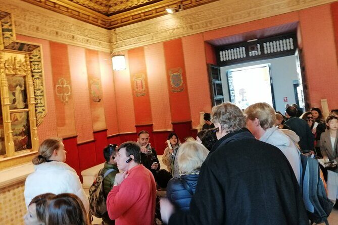 Private guide for the Alcazar & Cathedral with a Historian! - A Closer Look at the Itinerary