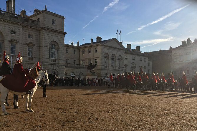 Private Guided and Chauffeured Tour of London - An in-depth look at the experience