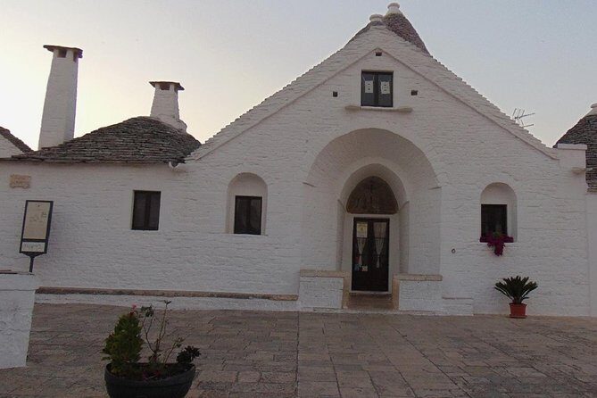 Private guided tour in Alberobello with free tasting: discovering the trulli - FAQs