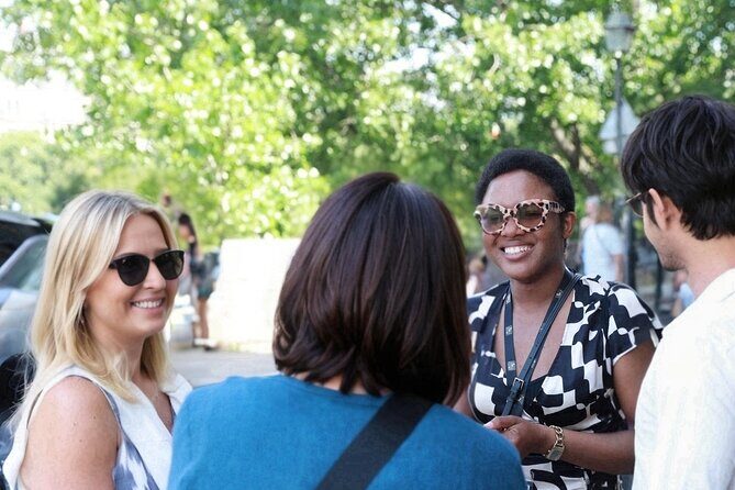 Private Guided Tour of Notre Dame Island with Cathedral Visit - The Experience of a Guided Tour in Practice