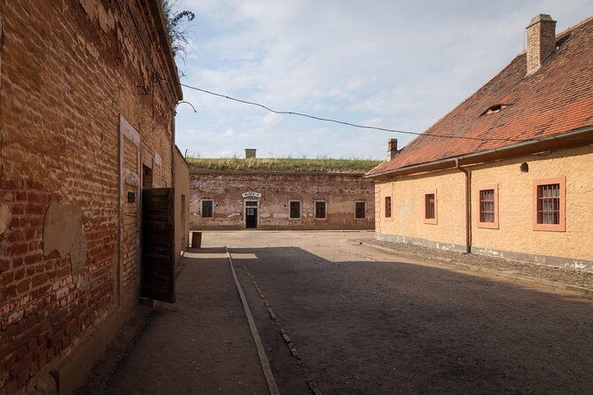 Private Half-Day Tour From Prague To Terezín Concentration Camp - The Guides: Knowledge and Compassion