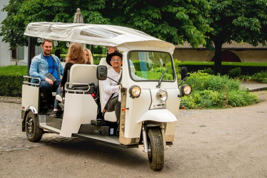 Private Highlights Top Places Tour Electric TukTuk 1h15 - FAQs