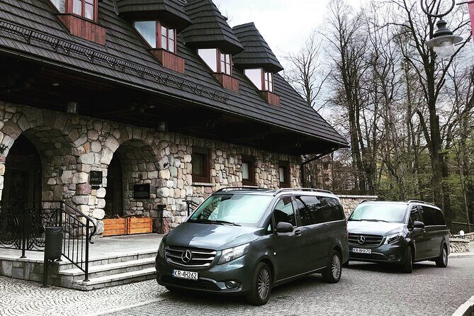 Private Krakow to or from Airport Transfer - The Experience on the Road