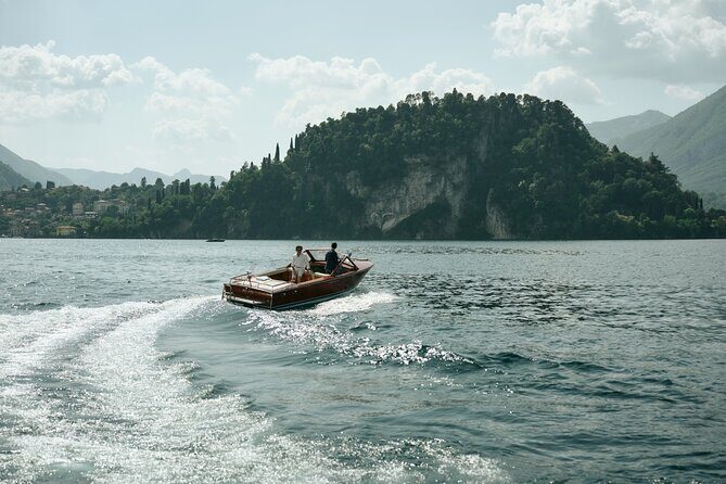 Private Lake Como Wooden Speedboat Tour with Aperitif - Authentic Experiences and Customer Feedback