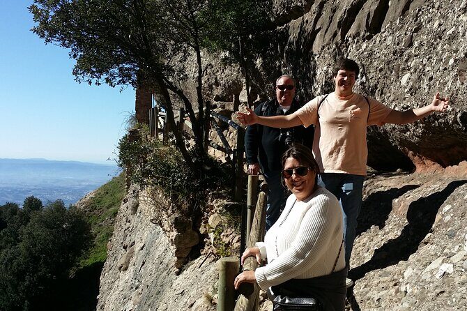 Private Montserrat tour with 2 guides and hotel pickup - The Benefits of a Guided Experience