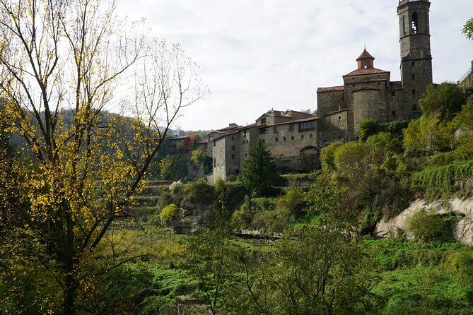 Private Pre-Pyrenees Medieval Village Hike from Barcelona - A Traditional Catalan Meal at a Historic Restaurant