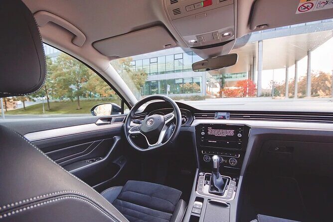 Private ROUND-TRIP (FROM and TO the AIRPORT) by LIMOUSINE 3+1pax - FAQ