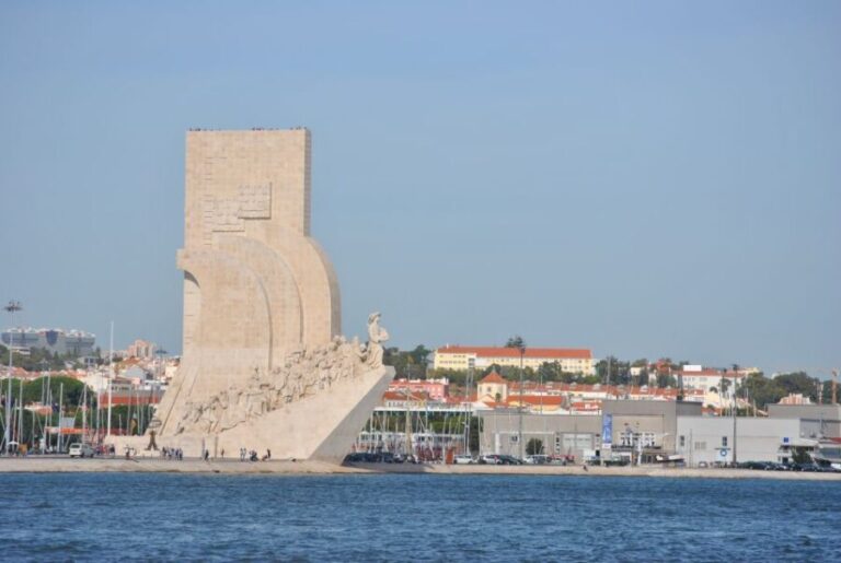 Private Sailing Boat Tour Lisbon with a drink: 2 to 8 Hours - Who Is This Tour Best Suited For?