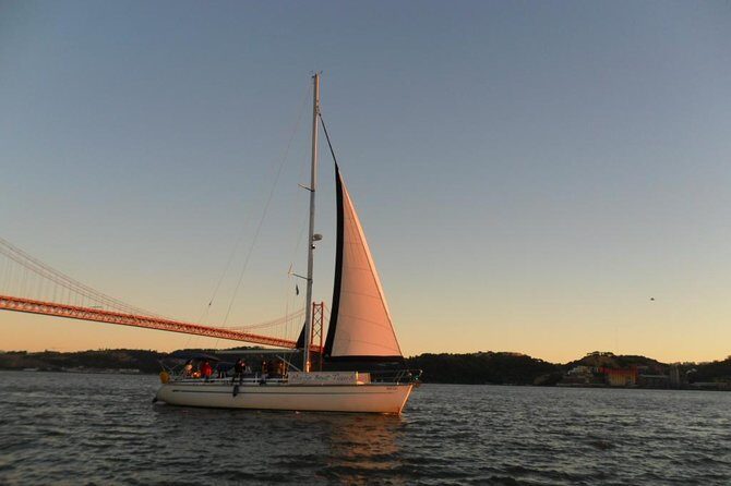 Private Sailing Cruise in Lisbon with Drinks - Authentic Traveler Experiences