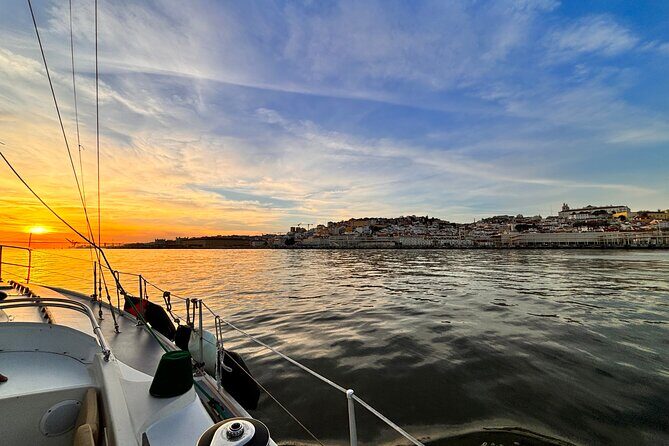 Private Sailing tour in Lisbon - Day Time, Sunset and Night - Highlights at Each Stop