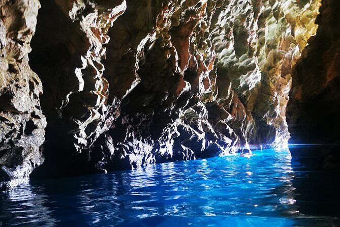 Private Speedboat tour to Sakarun Bay and Golubinka cave - FAQ