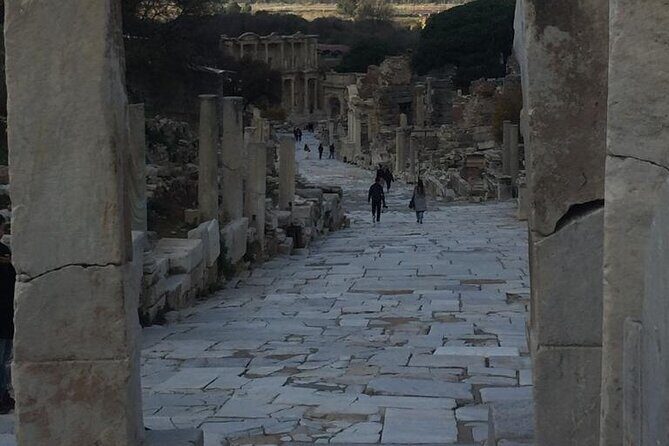 Private Tour from Izmir to Ephesus, Artemission, Virgin Mary House incl. Lunch - FAQ